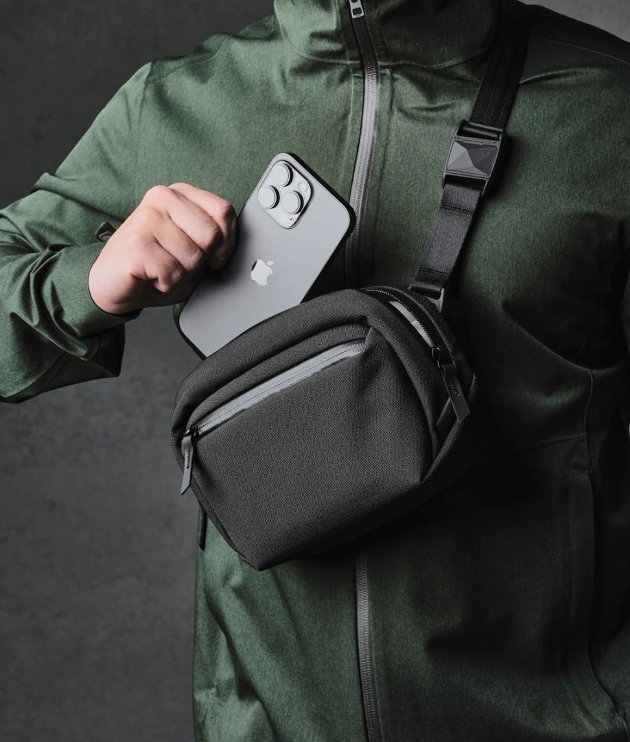 ALPAKA GO SLING NANO, Men's Fashion, Bags, Sling Bags on Carousell