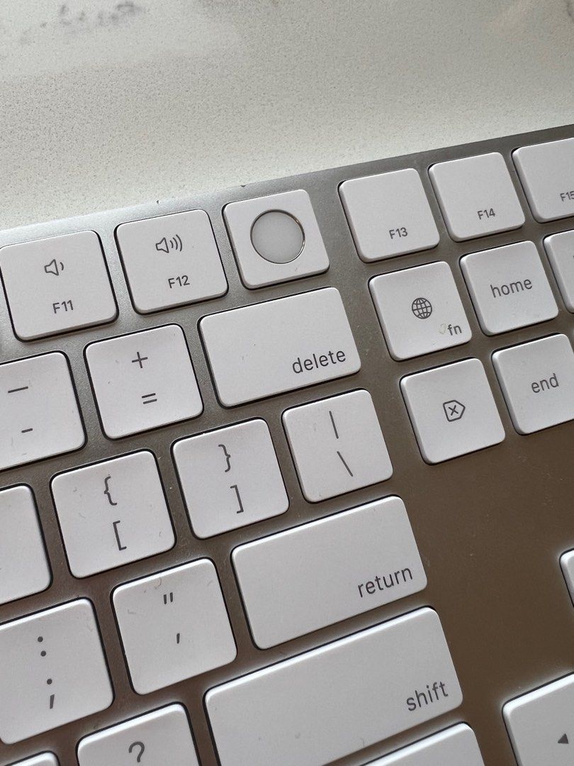 Apple Magic Keyboard Touch Id Fingerprint And Numeric Keypad Full Size Computers And Tech