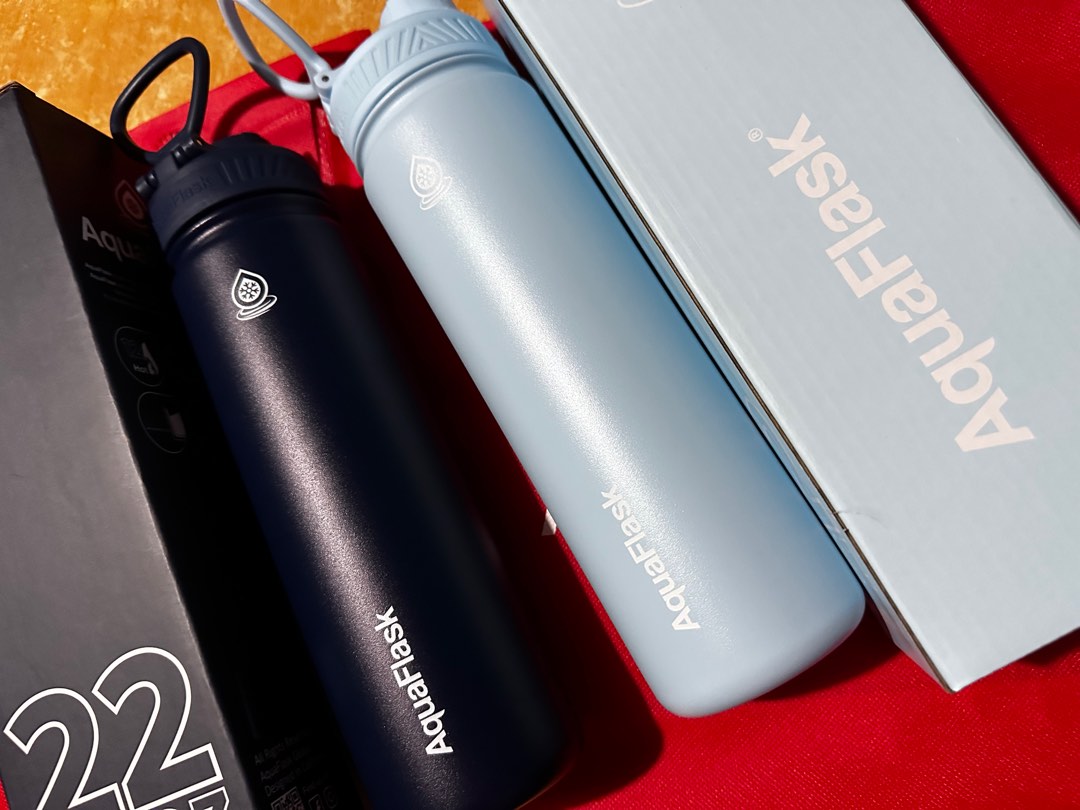 Aquaflask 22oz powder blue - BRAND NEW on Carousell
