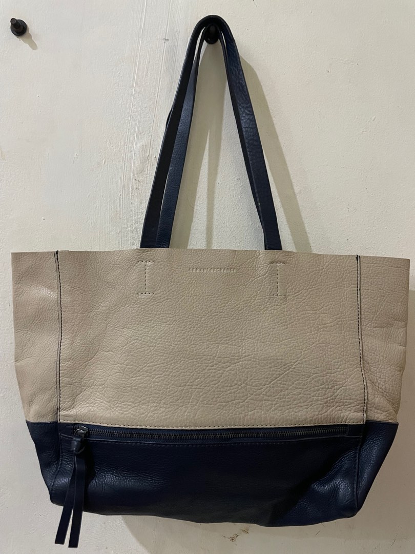 Armani exchange totebag, Fesyen Wanita, Tas & Dompet di Carousell