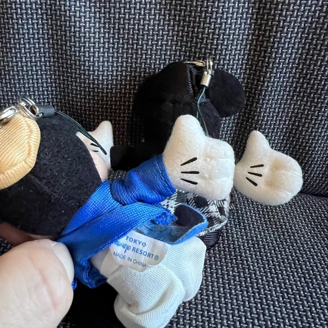 Authentic Tokyo Disney Mickey And Minnie Mouse Keyring Hobbies Toys Toys Games On Carousell