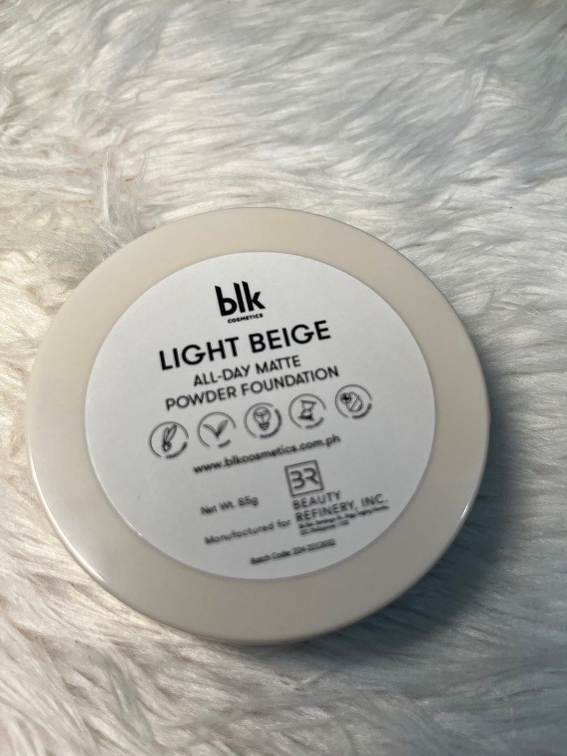 BLK All Day Matte Powder Foundation in Light Beige, Beauty & Personal ...