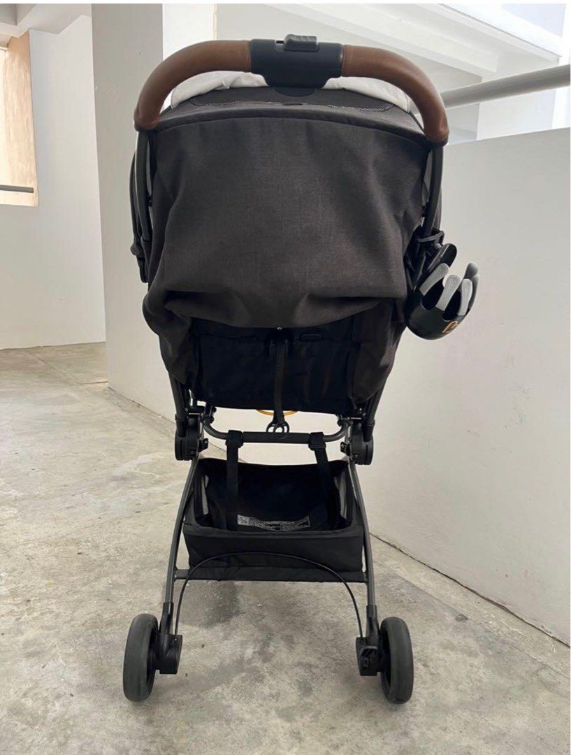 Cabin size JOIE pact stoller, Babies & Kids, Going Out, Strollers on ...