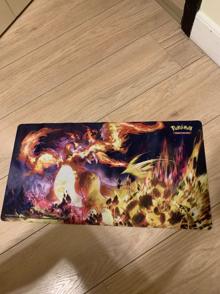 Charizard mouse pad, 電腦＆科技, 電腦周邊及配件, 電腦滑鼠及相關產品 - Carousell