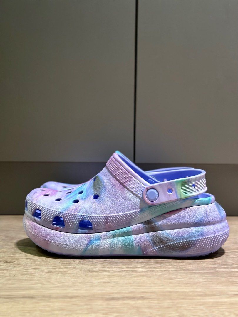 Crocs Classic Crush Swirl Dye in Blue, Men's Fashion, Footwear ...