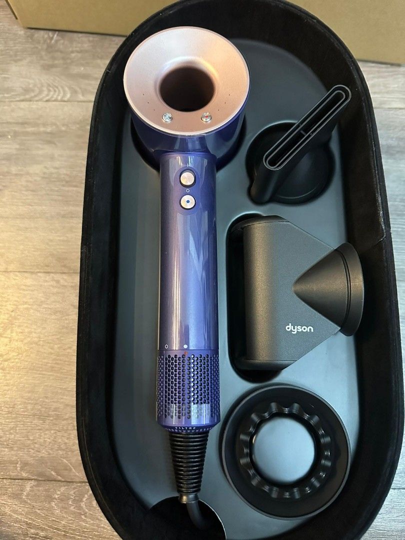 (現貨面交）Dyson Supersonic HD08 春天藍禮盒特别版, 美容＆化妝品, 健康及美容 - 頭髮護理 - Carousell
