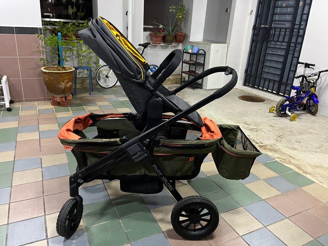 EvenFlo Pivot Xplore All-Terrain Stroller Wagon with second stroller ...