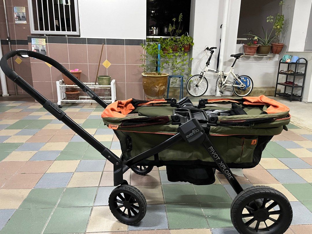 EvenFlo Pivot Xplore All-Terrain Stroller Wagon with second stroller ...