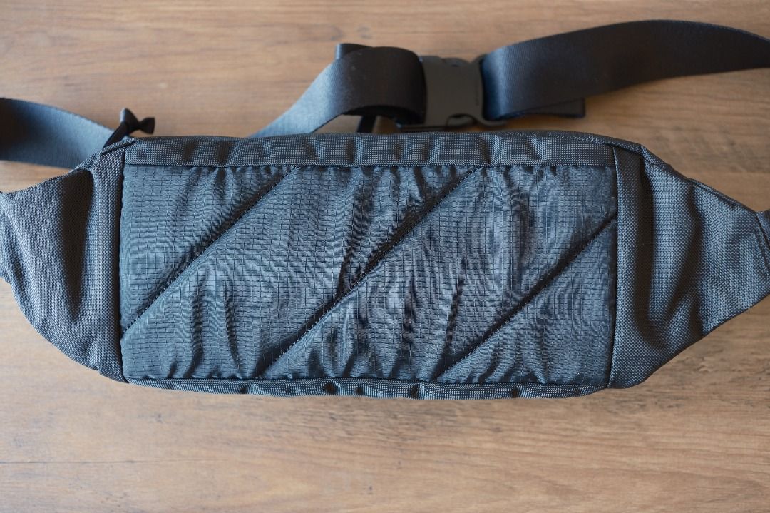 Evergoods CAS2 Sling Black, Men's Fashion, Bags, Sling Bags on Carousell