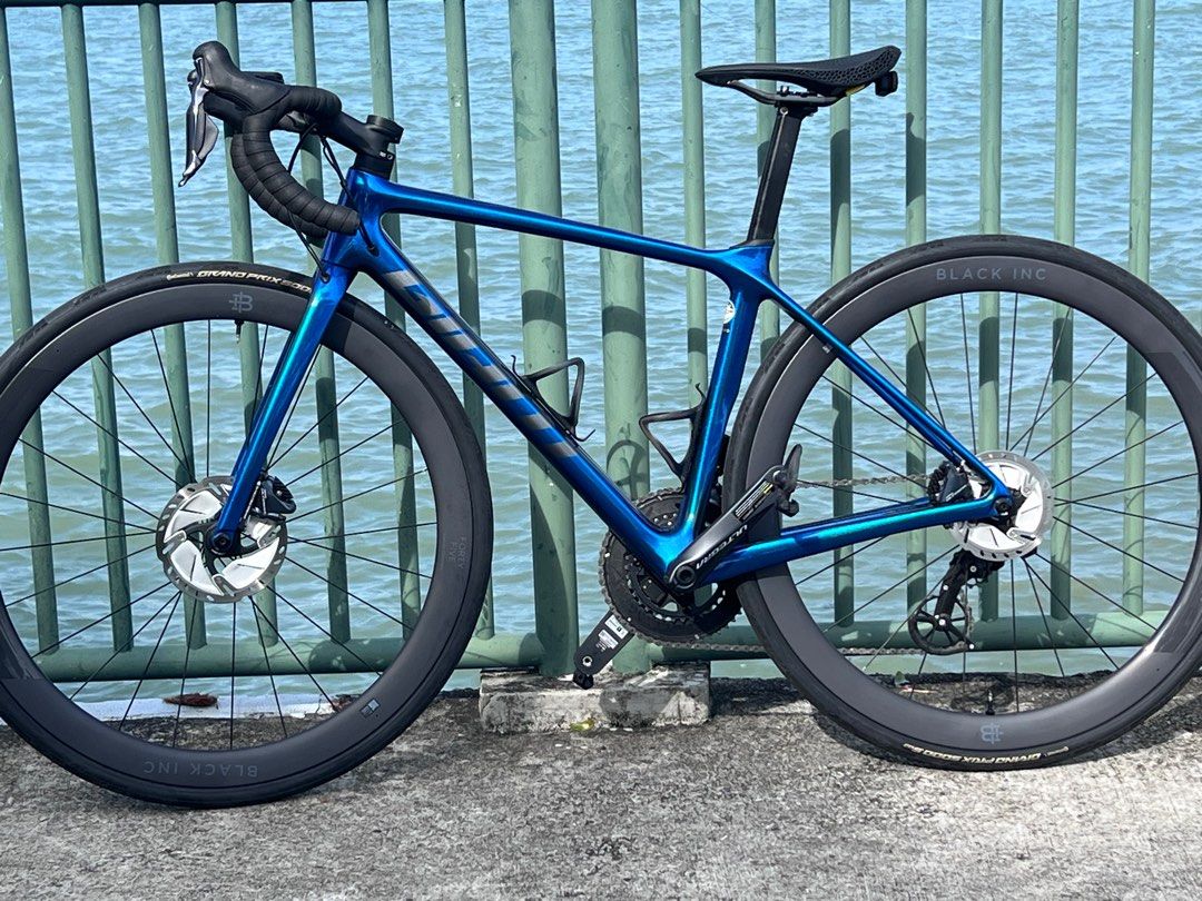 Giant TCR Advance Pro 0 - Ultegra Di2 with PM, Sports Equipment ...