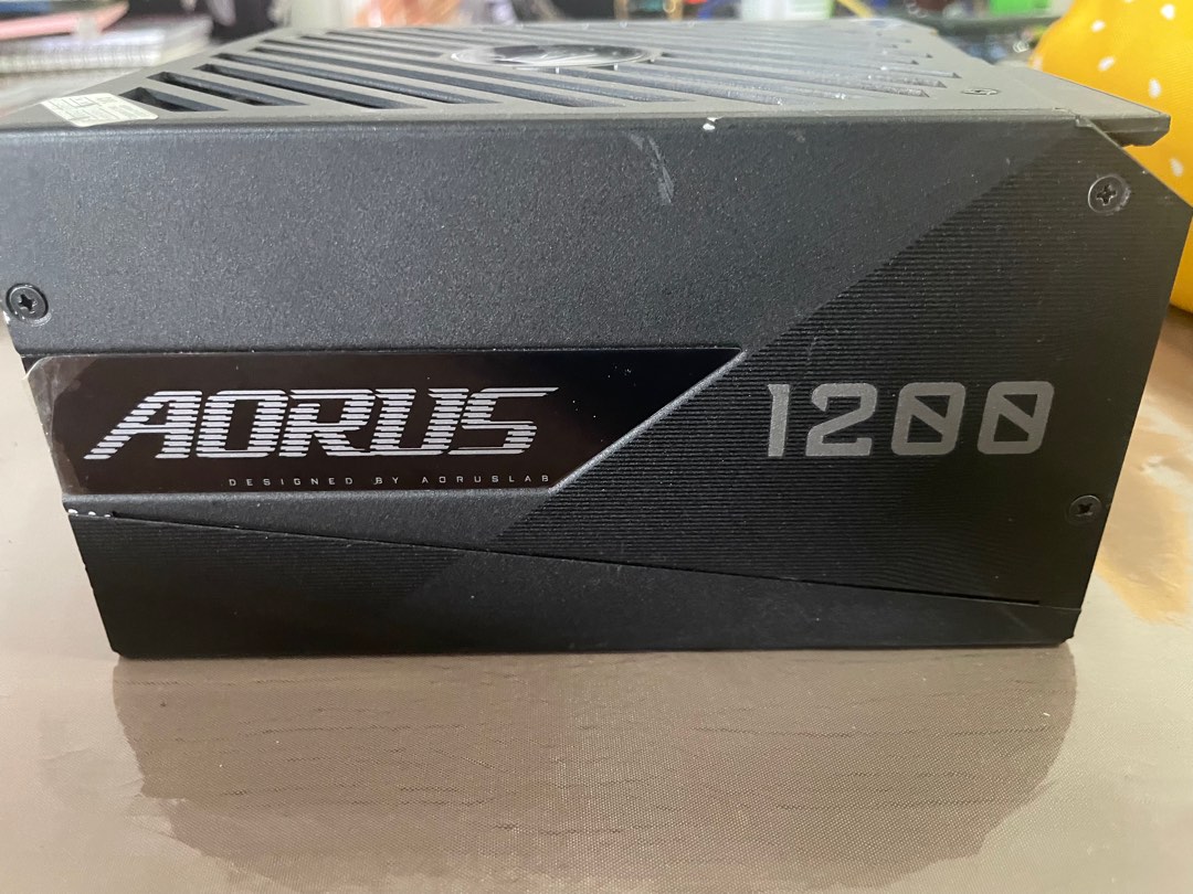 GIGABYTE AORUS GP-AP1200PM 1200 W ATX 12V v2.31 80 PLUS PLATINUM ...