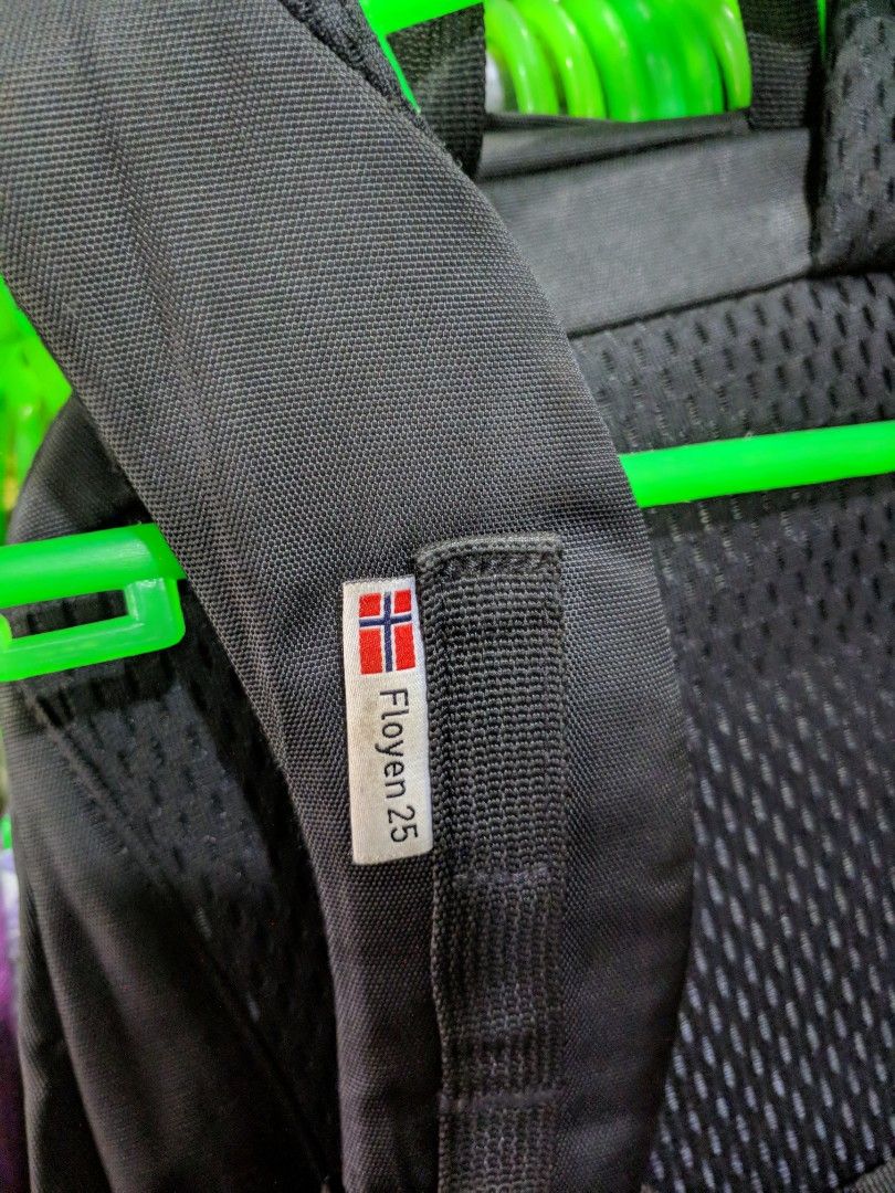 HELLY HANSEN BACKPACK 25 LITERS, Men's Fashion, Bags, Backpacks on ...