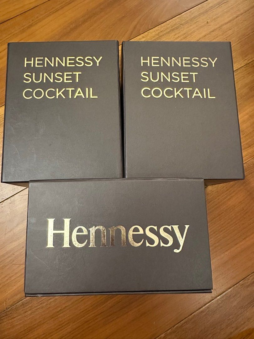 Hennessy sunset cocktail glass, 傢俬＆家居, 廚具和餐具, 廚水杯、水壺 - Carousell