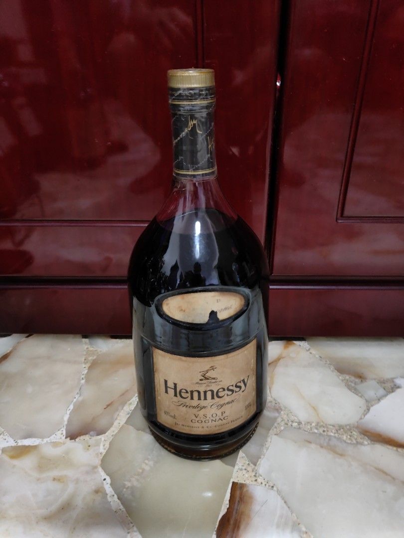Hennessy VSOP 3 liter cognac, Food & Drinks, Alcoholic Beverages on Carousell