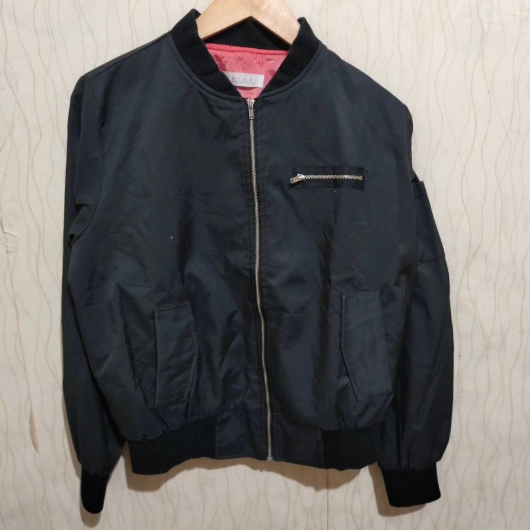 Jaket Tipis Dotori Black, Fesyen Pria, Pakaian , Baju Luaran di Carousell