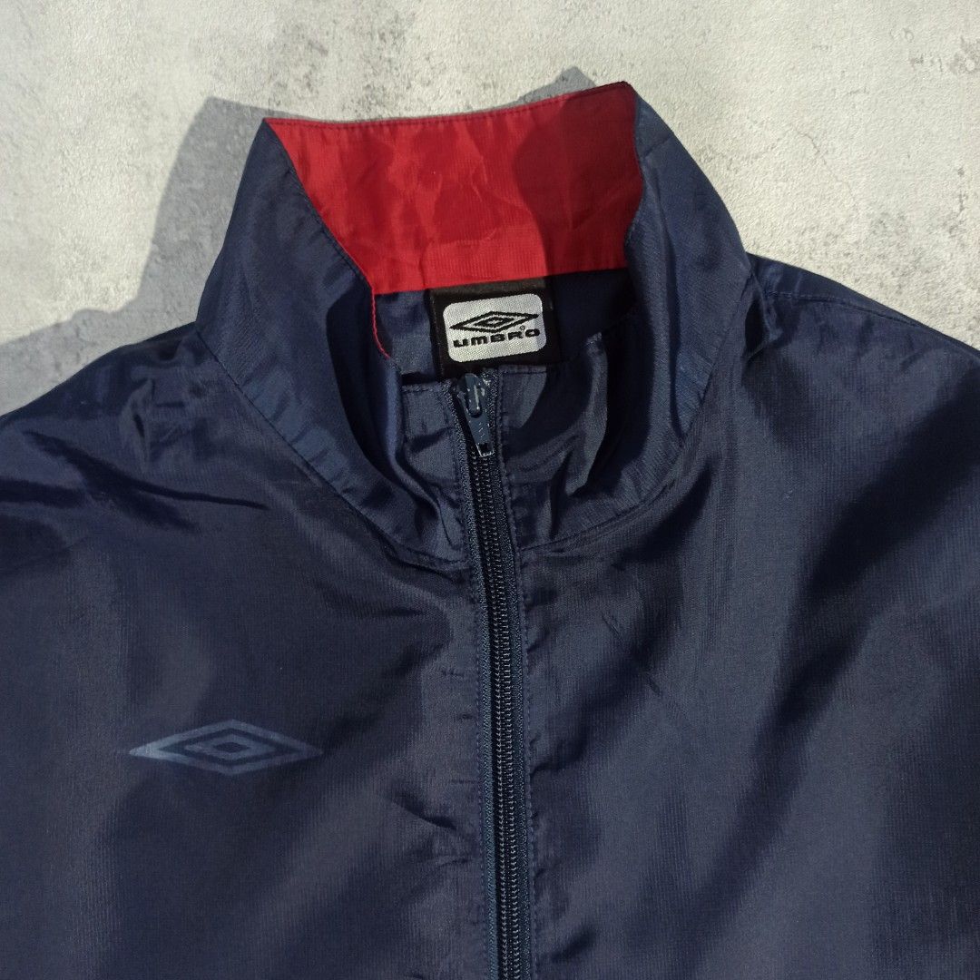 Jaket tracktop umbro, Fesyen Pria, Pakaian , Lainnya di Carousell