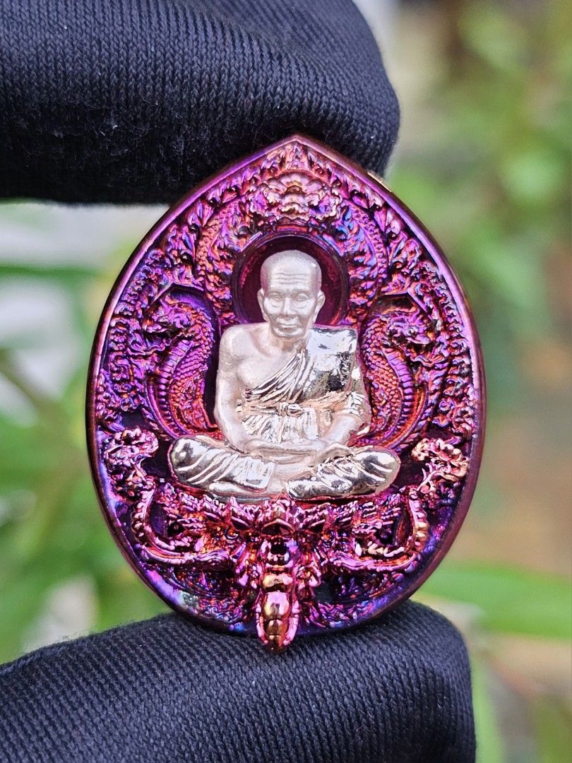 Lp Thuad Thai Amulet, Hobbies & Toys, Memorabilia & Collectibles ...