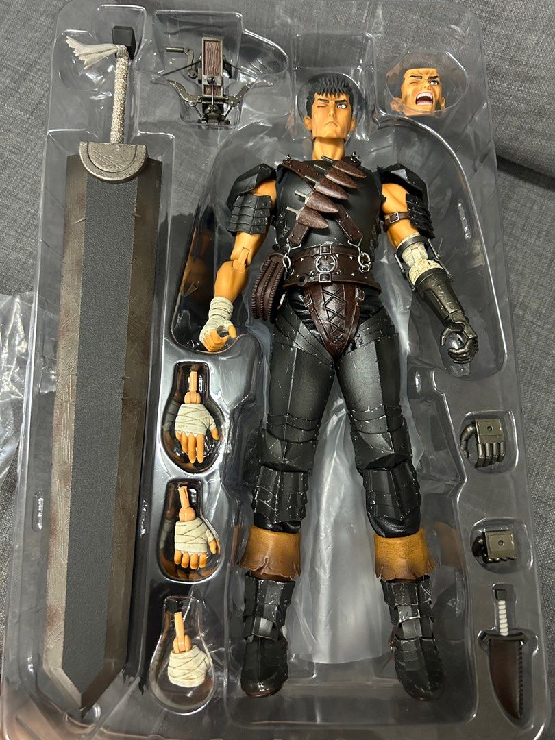 Medicom Toy 1/6 RAH No.704 Berserk Guts Dark Knight (Black Swordsman ...