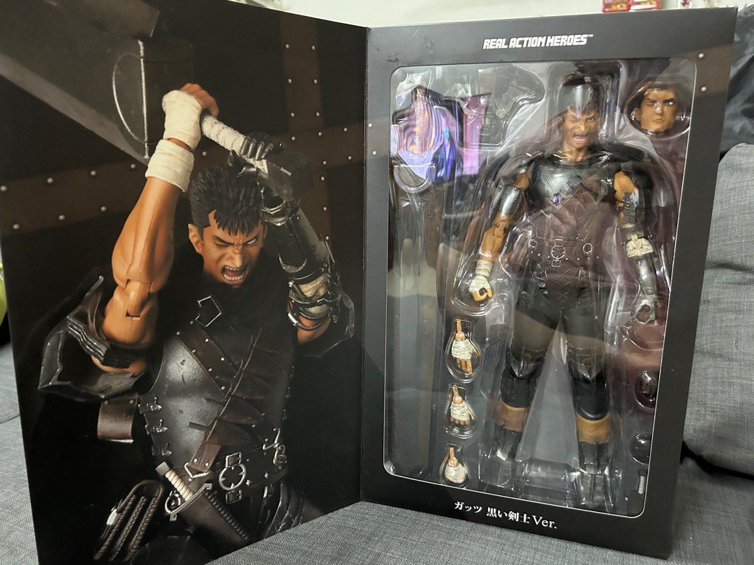 Medicom Toy 1/6 RAH No.704 Berserk Guts Dark Knight (Black Swordsman ...