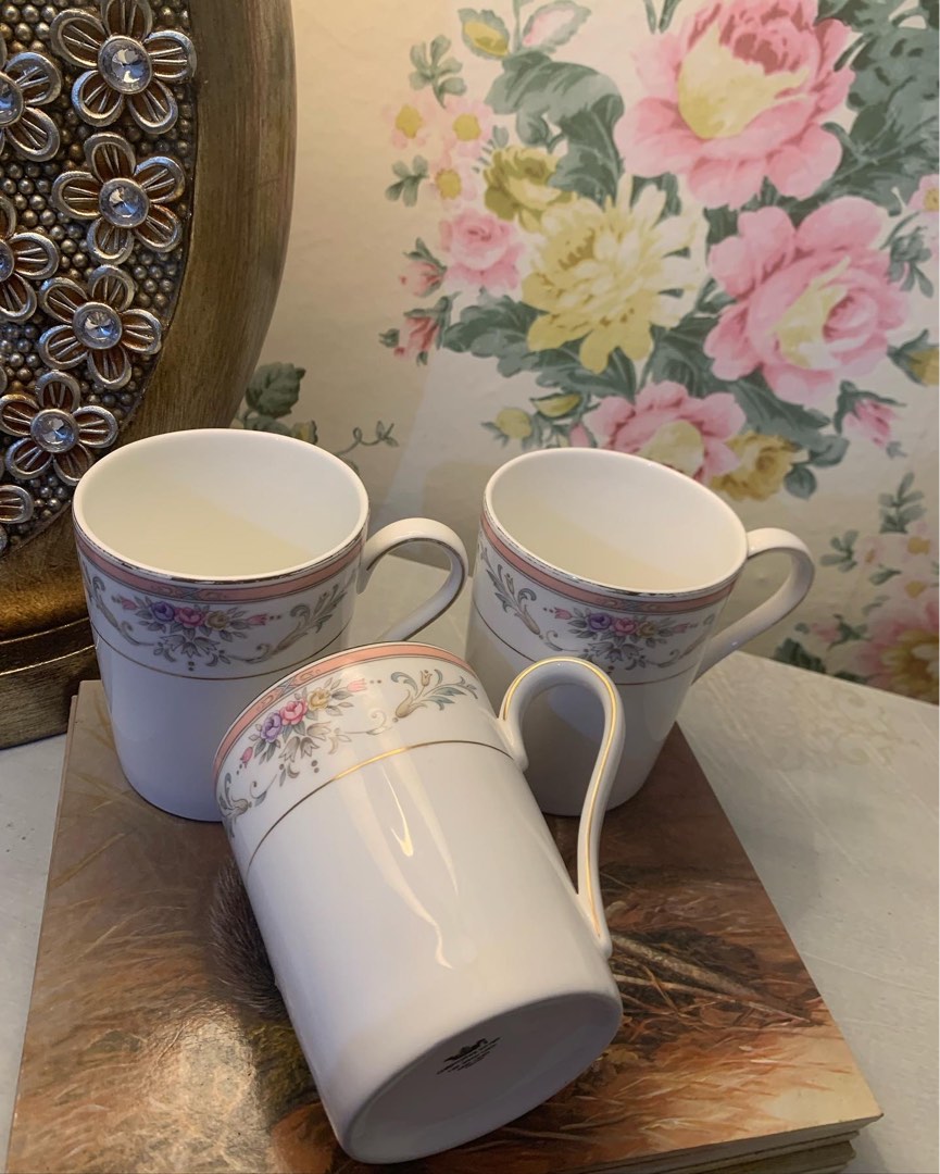 Mug CHRISTOPHER STUART SPRING CREST BONE CHINA, Furniture & Home Living ...