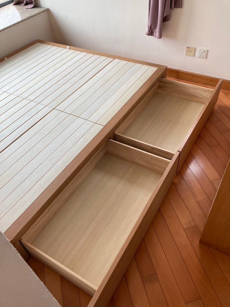 MUJI Oak wooden bed frame - queen long, 傢俬＆家居, 傢俬, 床架及床褥 - Carousell