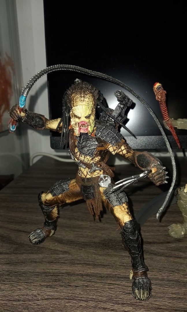 NECA PREDATOR WOLF(LOOSE), Hobbies & Toys, Toys & Games on Carousell