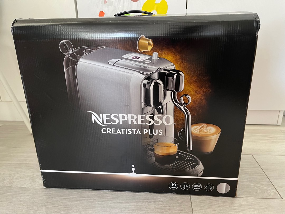 Nespresso J520 Creatista Plus 粉囊咖啡機, 家庭電器, 廚房電器, 咖啡機及咖啡壺 - Carousell