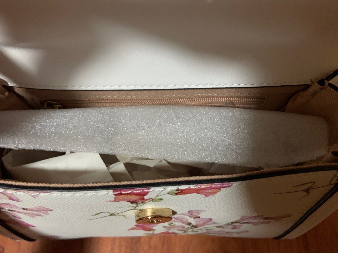 NEW ALDO White Floral Bag on Carousell