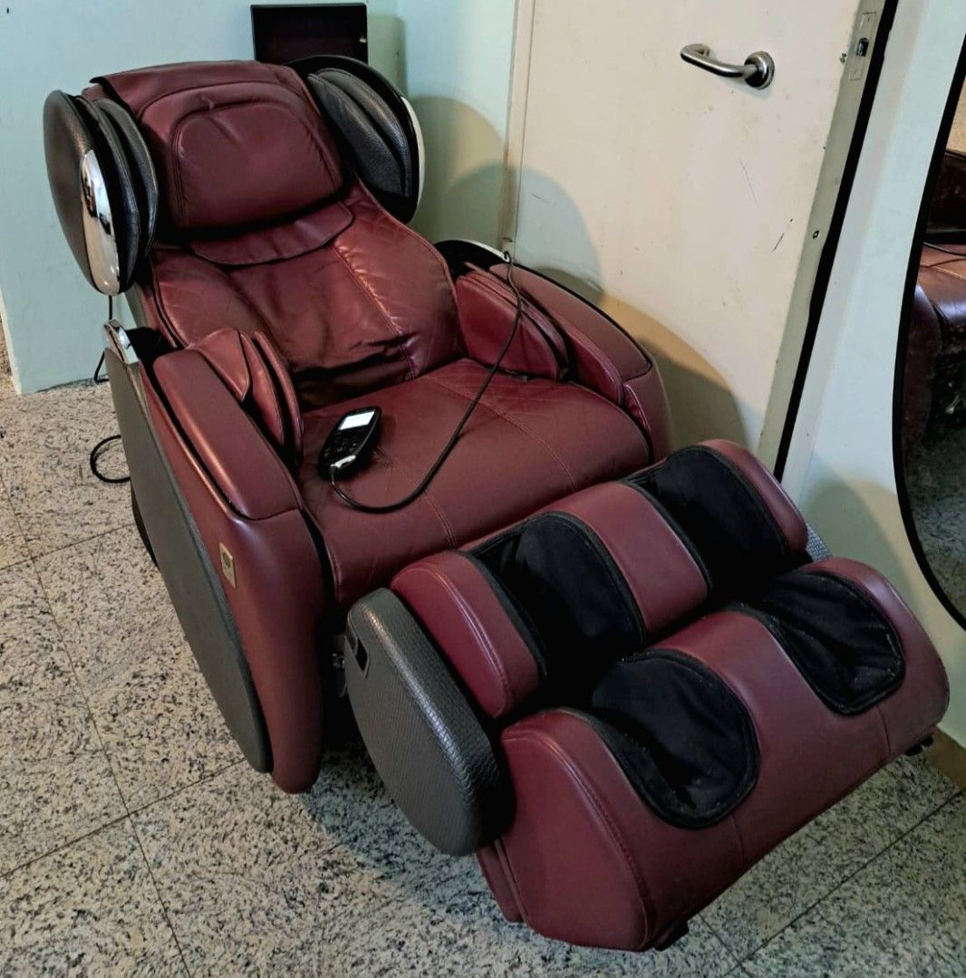 Osim uMagic massage chair, Health & Nutrition, Massage Devices on Carousell