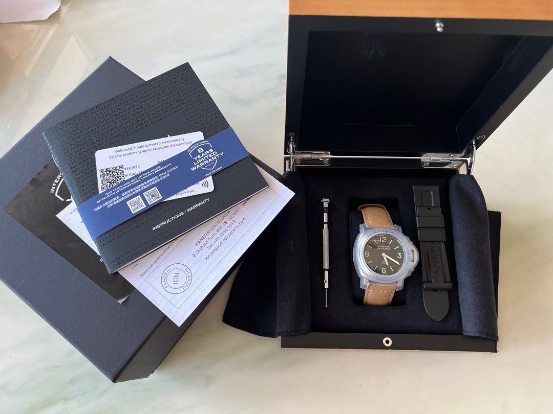 [PAM 1086] Panerai Luminor Base Logo PAM 01086 - 44mm, Luxury, Watches ...