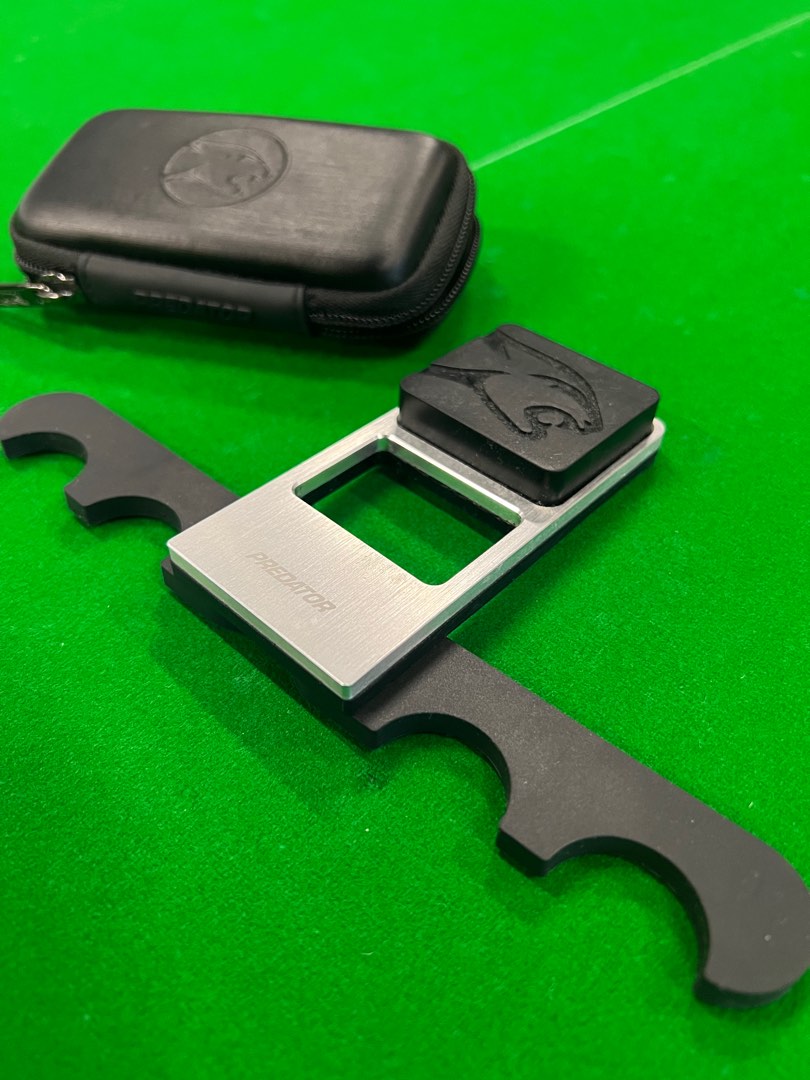 Predator pool cue holder, Sports Equipment, Sports & Games, Billiards ...