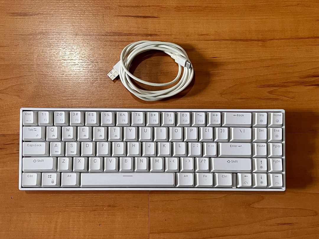 RK KEYBOARD BLUE SWITCH WITH BOX AND ORIGINAL CHARGER on Carousell