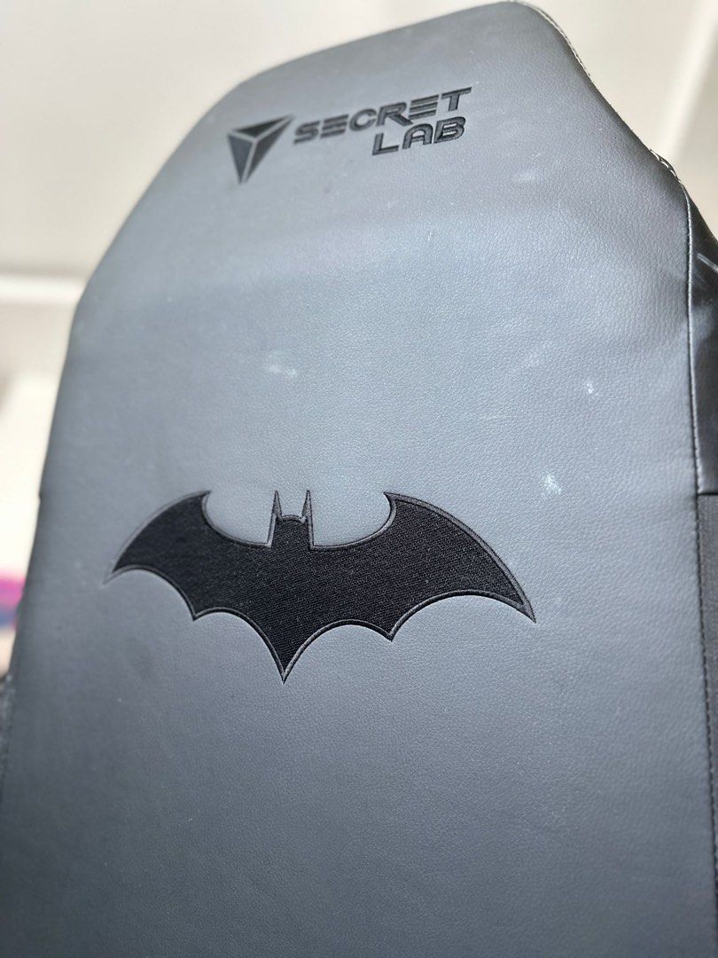 Secretlab Omega 2020 Batman Dark Knight, Furniture & Home Living ...