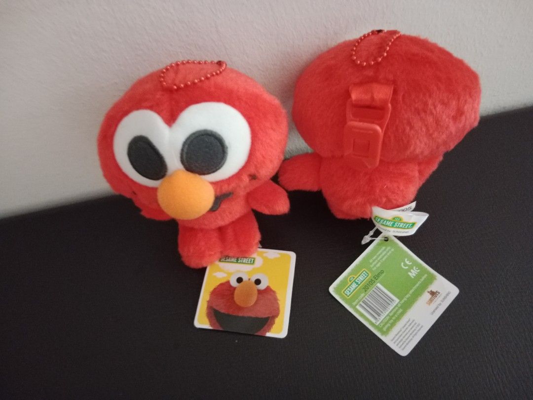 Sesame Street - Elmo (with chain & clip), Hobbies & Toys, Toys & Games ...