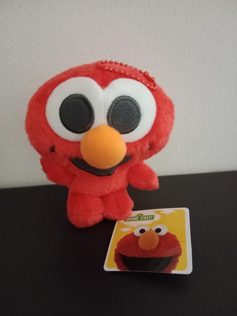 Sesame Street - Elmo (with chain & clip), Hobbies & Toys, Toys & Games ...