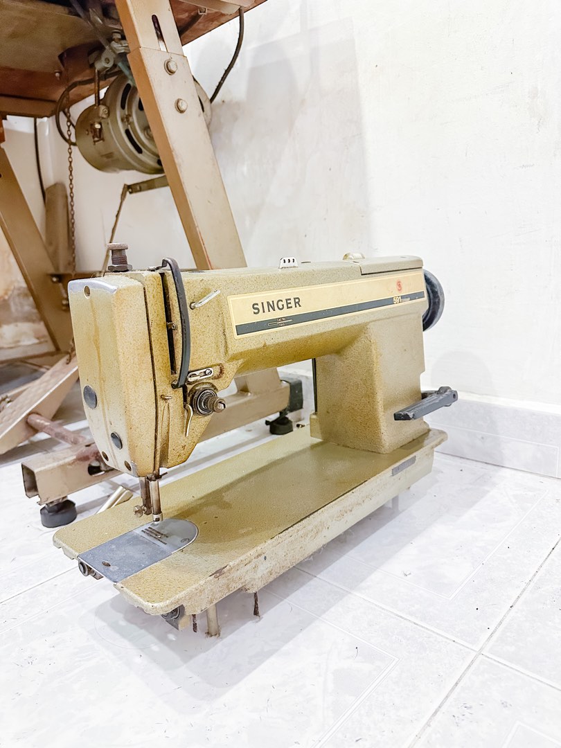 Singer 591 Sewing Machine Only, Hobbies & Toys, Stationery & Craft ...