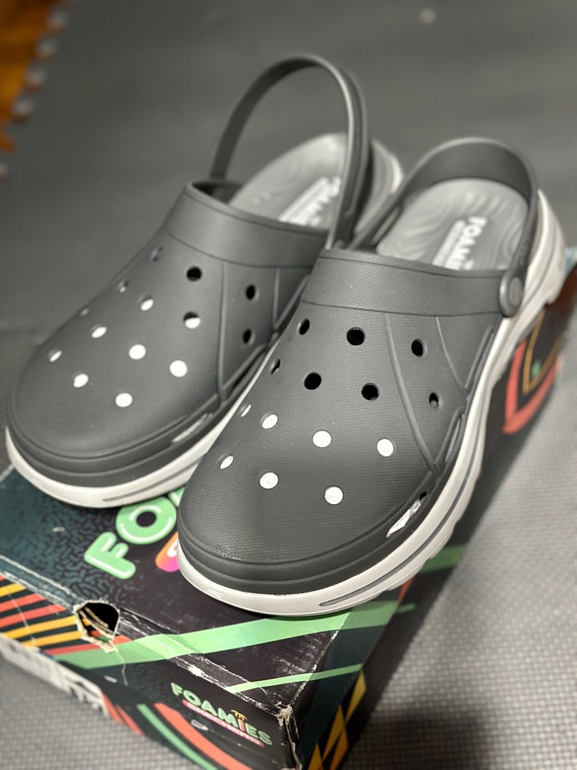 Skechers Foamies on Carousell