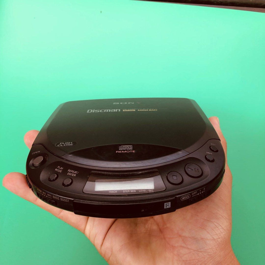 Sony Discman Walkman Portable Compact CD player Model | D-225CR, Hobbies & Toys, Music & Media ...