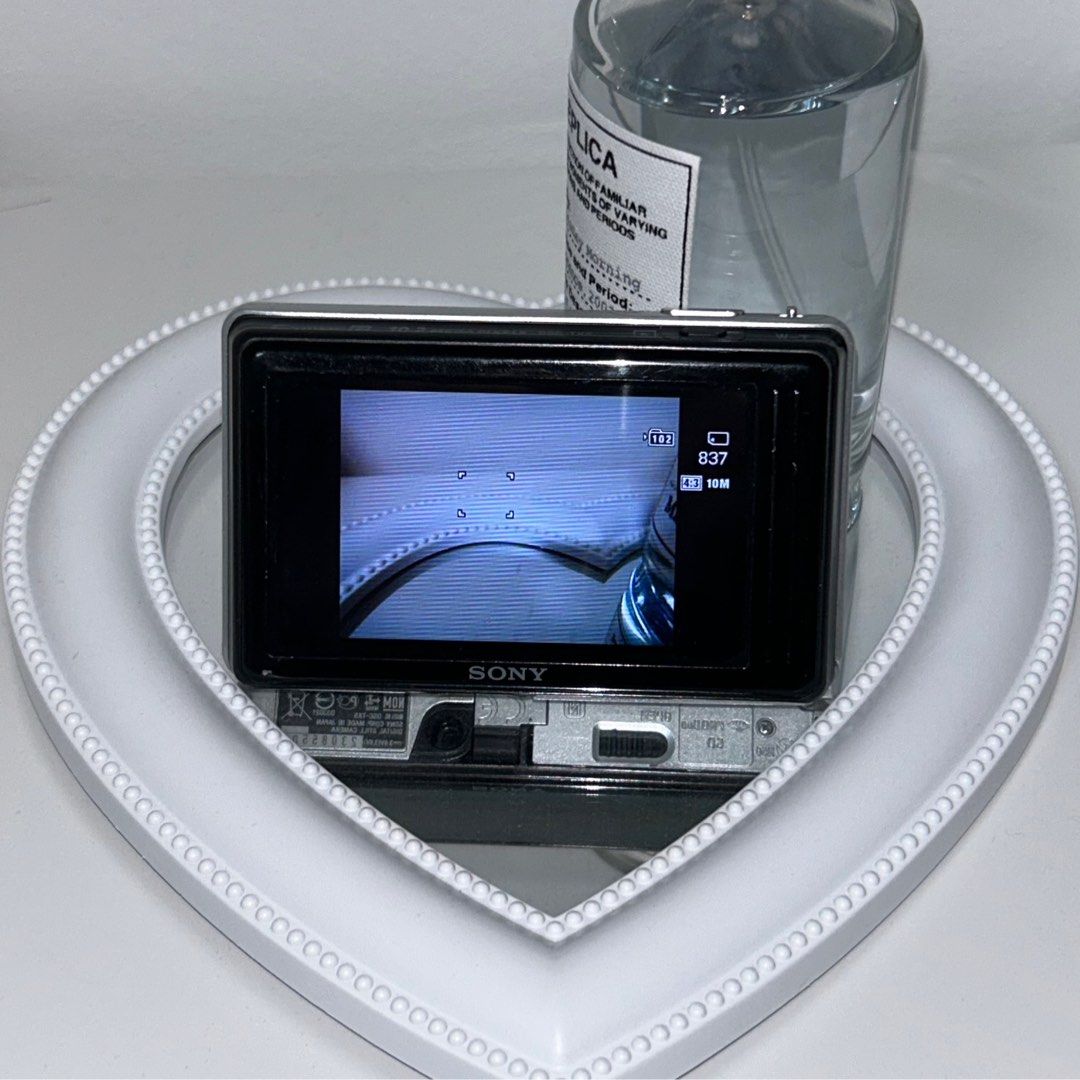 sony cybershot tx5 silver digicam, Photography, Cameras on Carousell