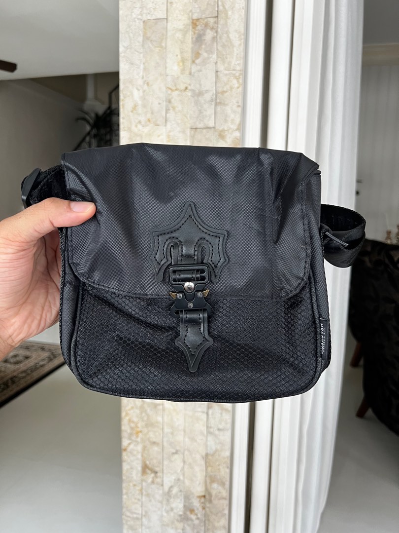 Trapstar Slingbag, Women's Fashion, Bags & Wallets, Cross-body Bags on ...
