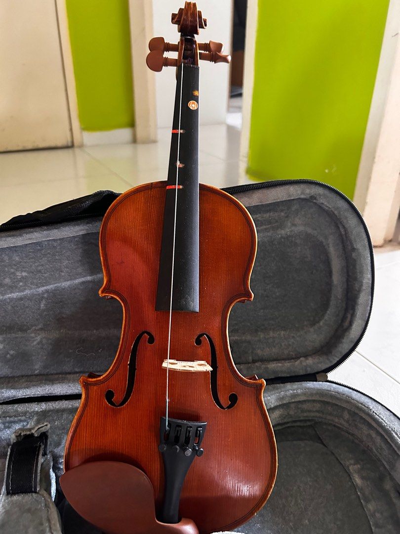 synwin violins for young children 1/4 (Synwin)and 1/2(GCV), Hobbies & Toys, Music & Media ...