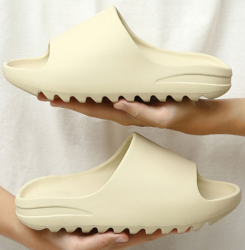 [Price Drop] Unisex, trending, slip-on, slipper, flip flop [not worn ...