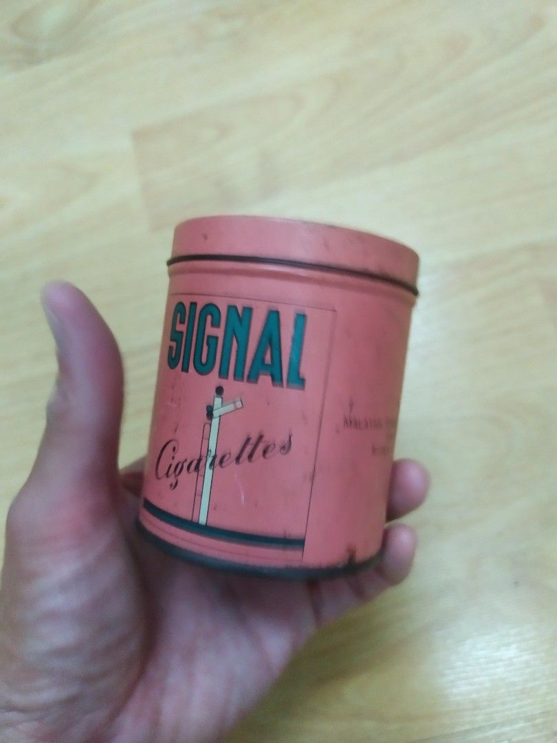 Vintage Signal Cigarettes Tin, Hobbies & Toys, Collectibles ...