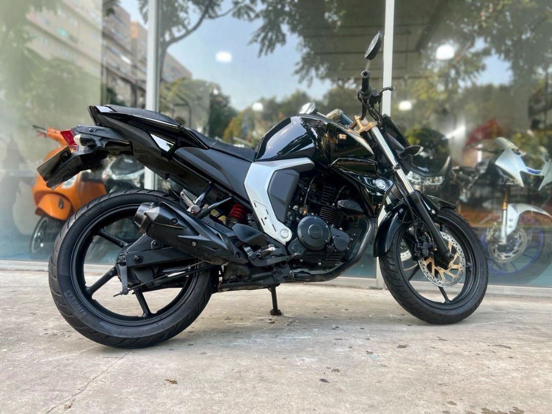 YAMAHA FZN150, Motorcycles, Motorcycles for Sale, Class 2B on Carousell