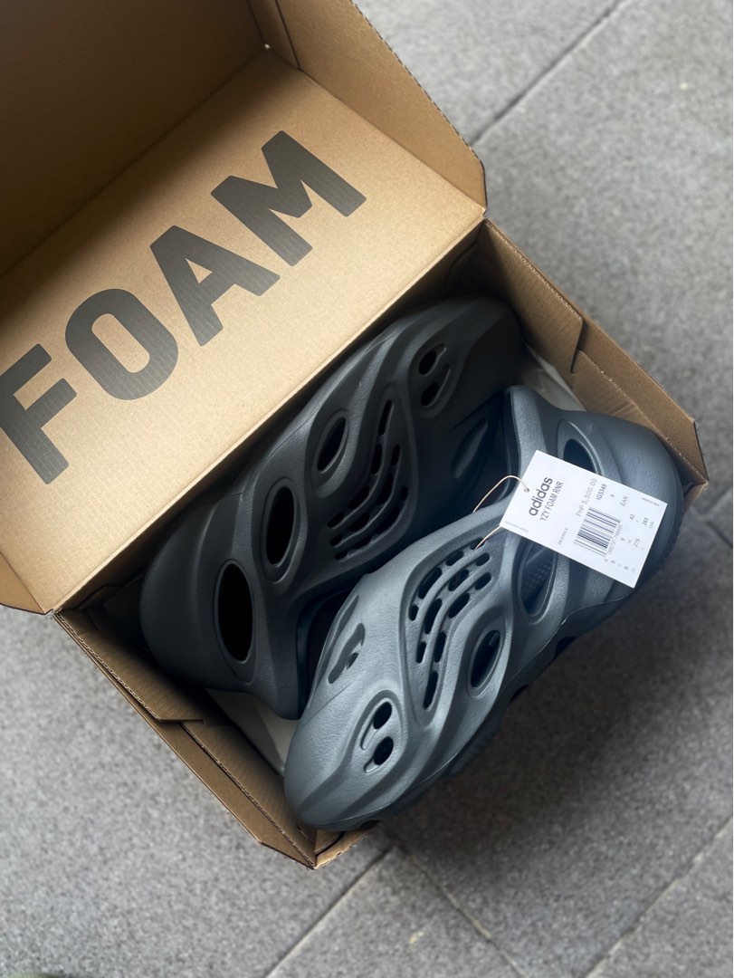 Yeezy Foam RNR Carbon on Carousell