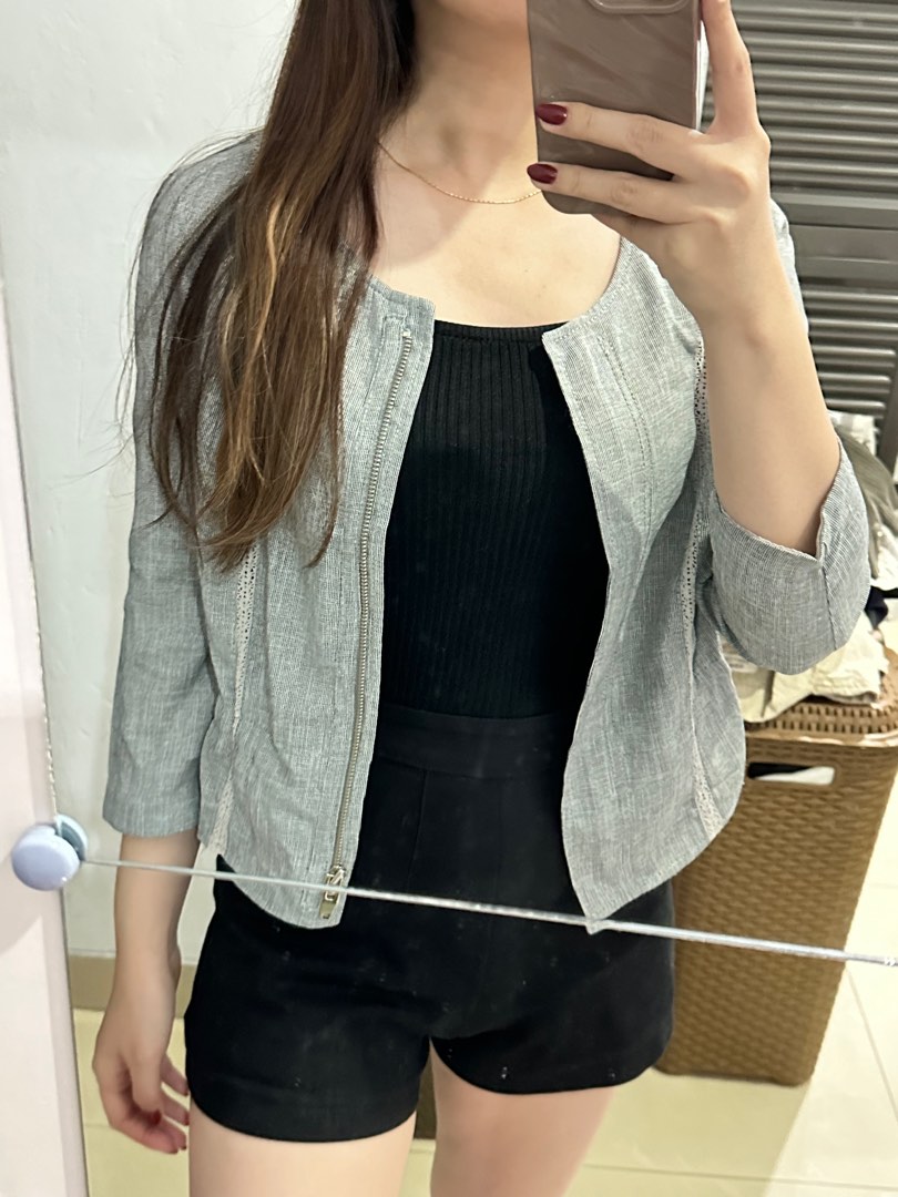 2in1 Crop Grey Outer, Fesyen Wanita, Pakaian Wanita, Baju Luaran di ...