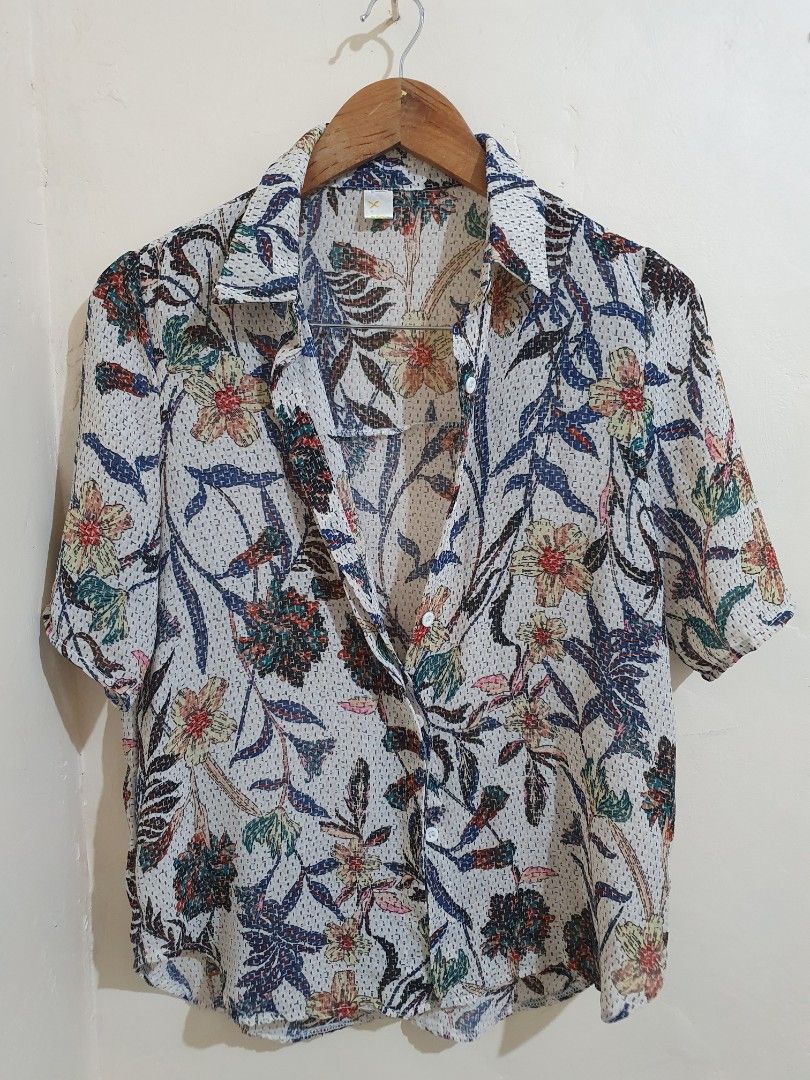 Aesthetic blouse, Women's Fashion, Tops, Blouses on Carousell