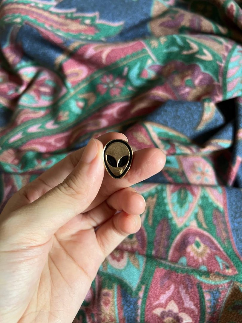 Alien Brooch Pin, Women's Fashion, Jewelry & Organizers, Brooches on ...