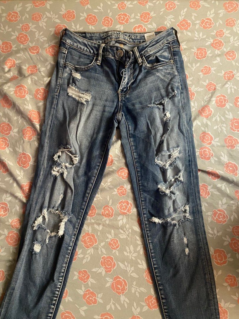 American Eagle Denim Ripped Jeans on Carousell