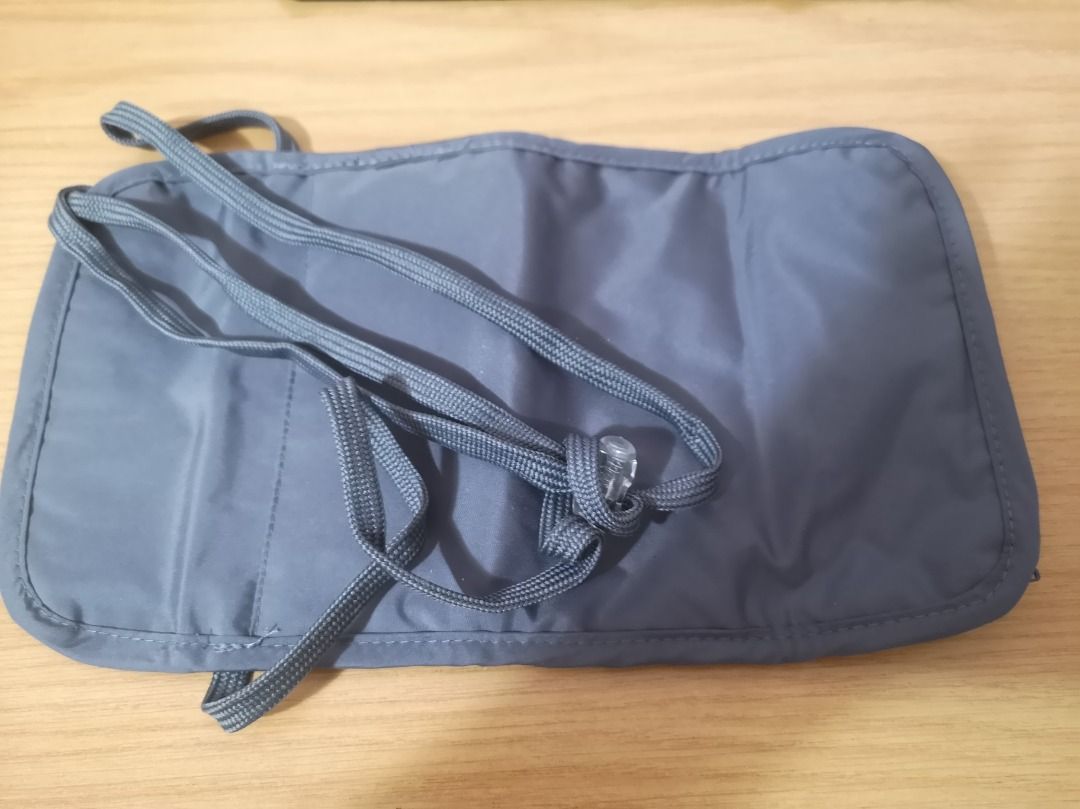 American Tourister safety pouch with RFID (money pouch), Hobbies & Toys ...